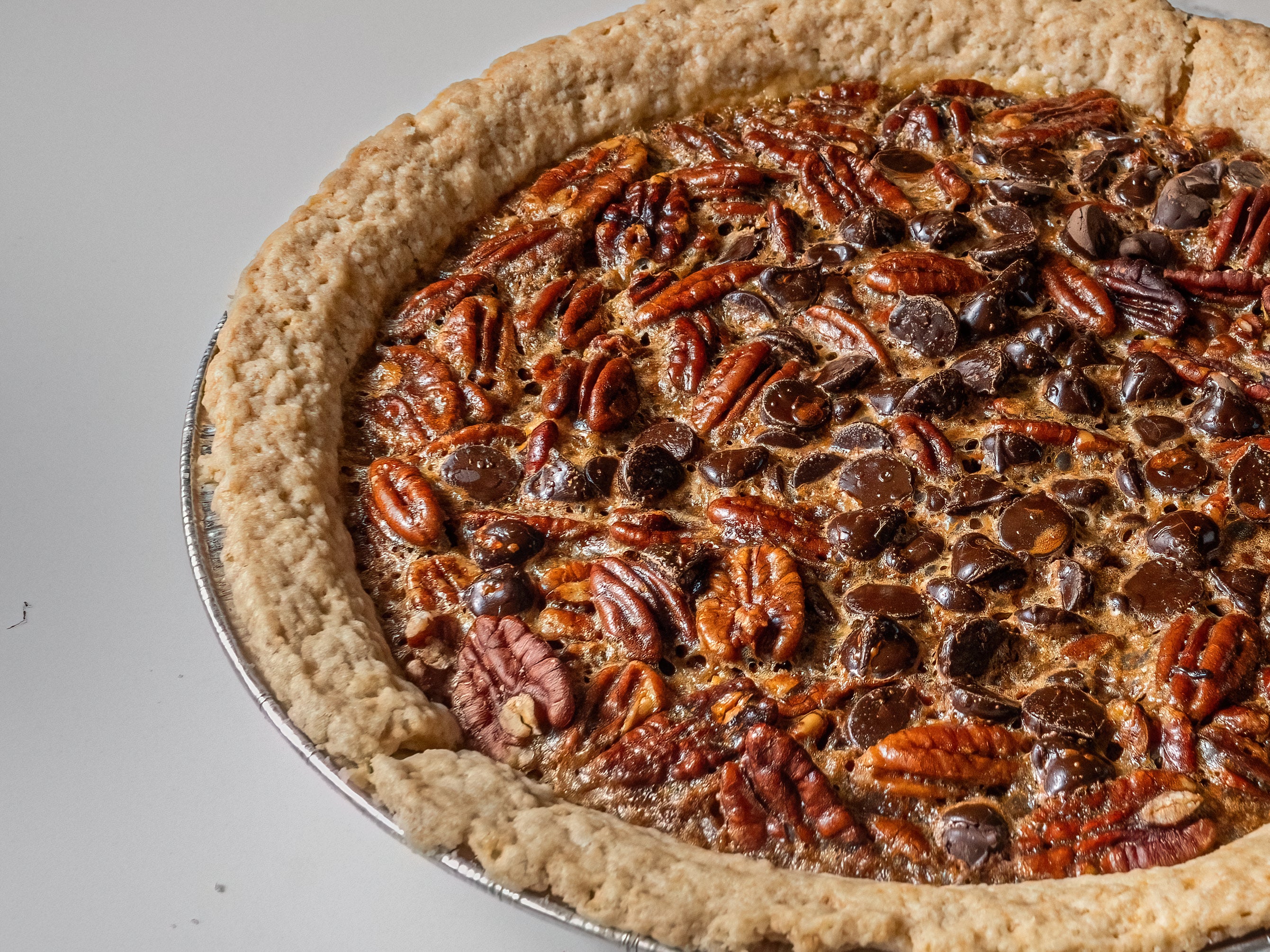 Loaded Chocolate Pecan Pie – Be Happy Pie Company