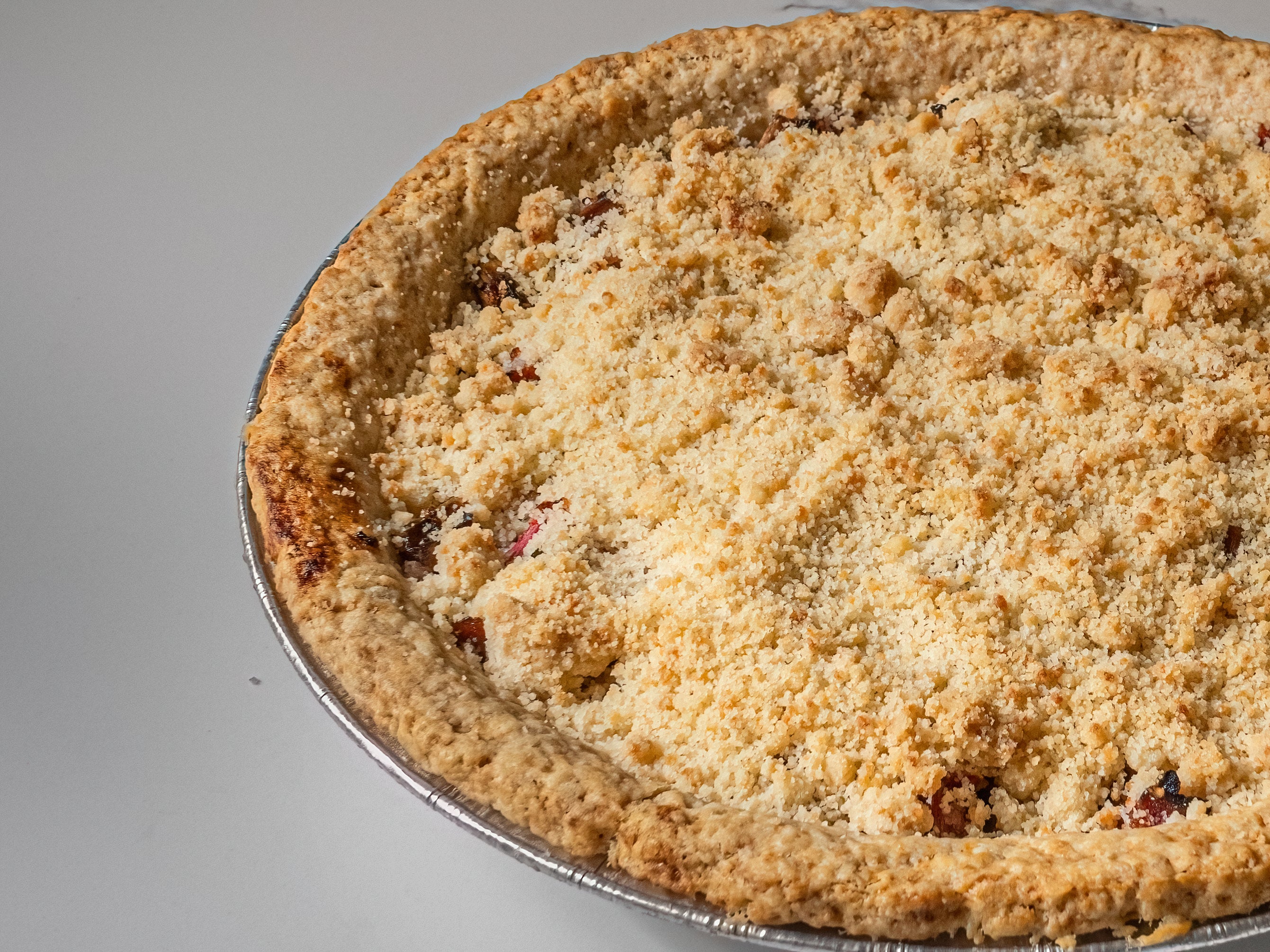 Gooseberry Crumb Pie – Be Happy Pie Company